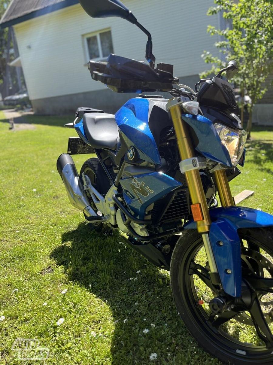 Blue BMW G 310R 2018 in Vilnius, with an engine capacity of 0.31 L and mileage of 11 thousand km for 2700 €, photo 4 on AUTOMOTO.COM.LV