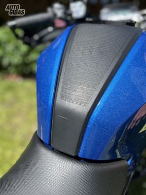 Blue BMW G 310R 2018 in Vilnius, with an engine capacity of 0.31 L and mileage of 11 thousand km for 2700 €, photo 5 on AUTOMOTO.COM.LV