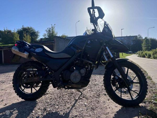BMW G 650GS 2016 in Vilnius on AUTOMOTO.COM.LV Black BMW G 650GS 2016 in Vilnius, with an engine capacity of 0.65 L and mileage of 37 thousand km for 4000 €, photo 3 on AUTOMOTO.COM.LV