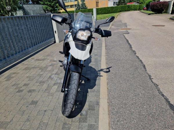 BMW G 650GS 2015 in Kaunas, with an engine capacity of 0.65 L and mileage of 12 thousand km for 3450 €, photo 2 on AUTOMOTO.COM.LV