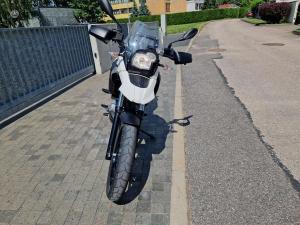 BMW G 650GS 2015 in Kaunas, with an engine capacity of 0.65 L and mileage of 12 thousand km for 3450 €, photo 3 on AUTOMOTO.COM.LV