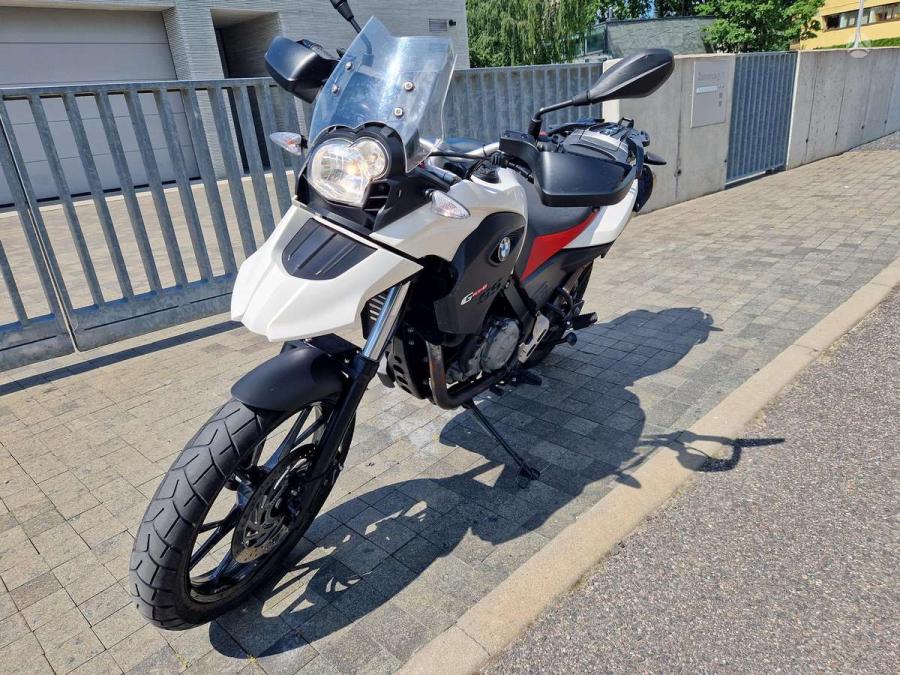 BMW G 650GS 2015 in Kaunas, with an engine capacity of 0.65 L and mileage of 12 thousand km for 3450 €, photo 10 on AUTOMOTO.COM.LV