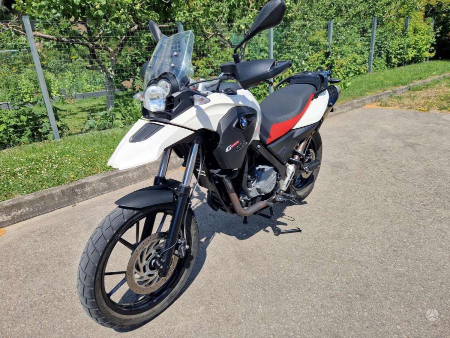BMW G 650GS 2015 in Kaunas, with an engine capacity of 0.65 L and mileage of 12 thousand km for 3450 €, photo 11 on AUTOMOTO.COM.LV