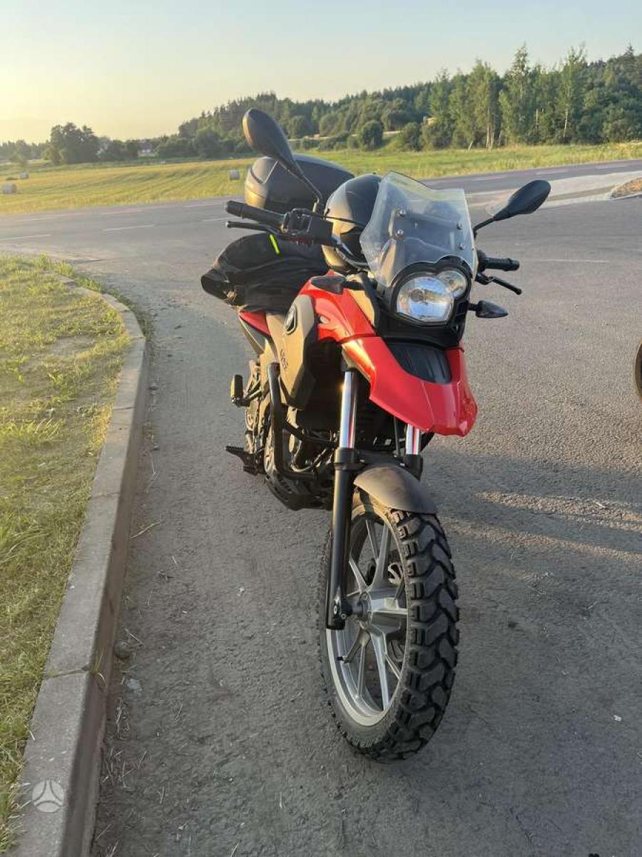 Red BMW G 650GS 2013 in Vilnius, with an engine capacity of 0.65 L and mileage of 43 thousand km for 3500 €, photo 5 on AUTOMOTO.COM.LV