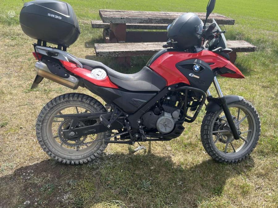 Red BMW G 650GS 2013 in Vilnius, with an engine capacity of 0.65 L and mileage of 43 thousand km for 3500 €, photo 6 on AUTOMOTO.COM.LV
