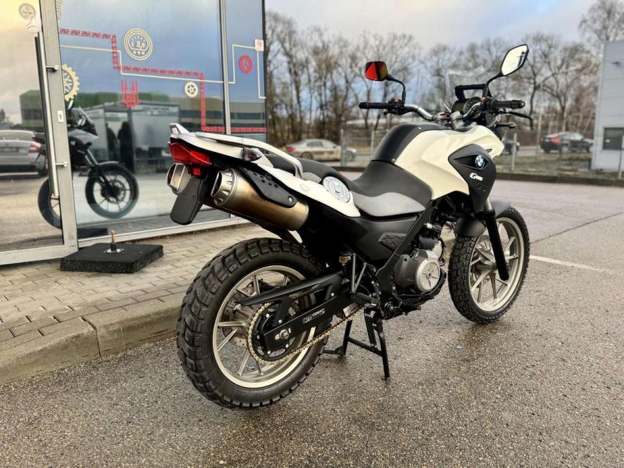 White BMW G 650GS 2012 in Vilnius, with an engine capacity of 0.65 L and mileage of 39 thousand km for 3299 €, photo 8 on AUTOMOTO.COM.LV