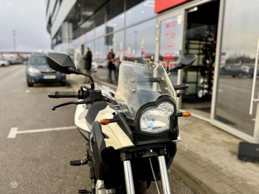 White BMW G 650GS 2012 in Vilnius, with an engine capacity of 0.65 L and mileage of 39 thousand km for 3299 €, photo 16 on AUTOMOTO.COM.LV
