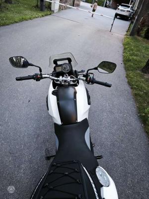 White BMW G 650GS 2014 in Vilnius, with an engine capacity of 0.65 L and mileage of 40 thousand km for 2900 €, photo 6 on AUTOMOTO.COM.LV