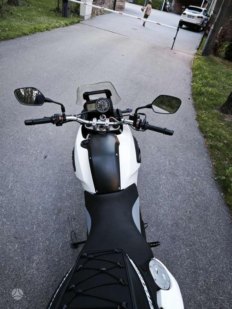 White BMW G 650GS 2014 in Vilnius, with an engine capacity of 0.65 L and mileage of 40 thousand km for 2900 €, photo 6 on AUTOMOTO.COM.LV