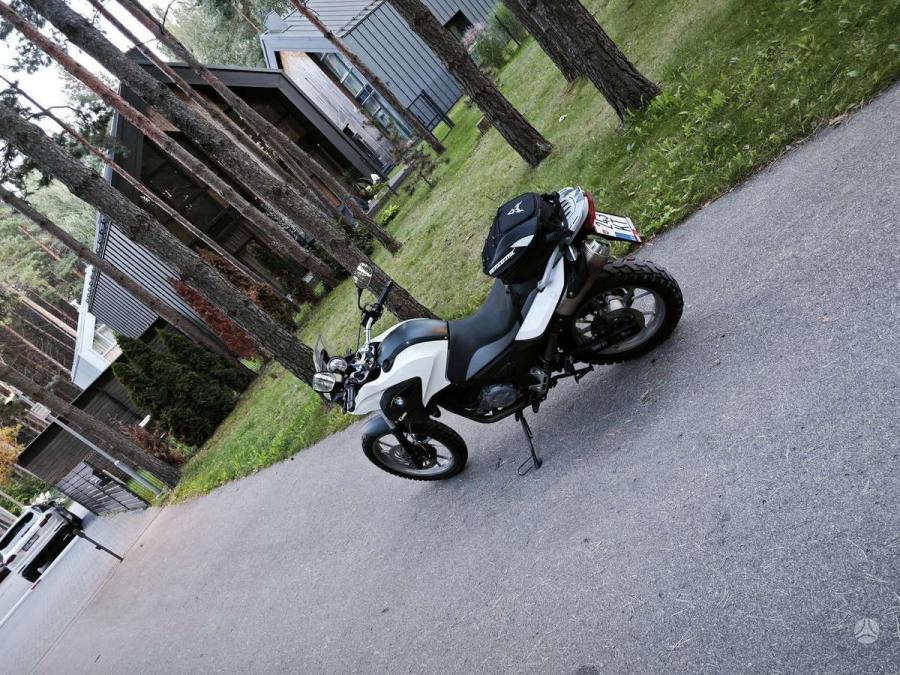 White BMW G 650GS 2014 in Vilnius, with an engine capacity of 0.65 L and mileage of 40 thousand km for 2900 €, photo 8 on AUTOMOTO.COM.LV