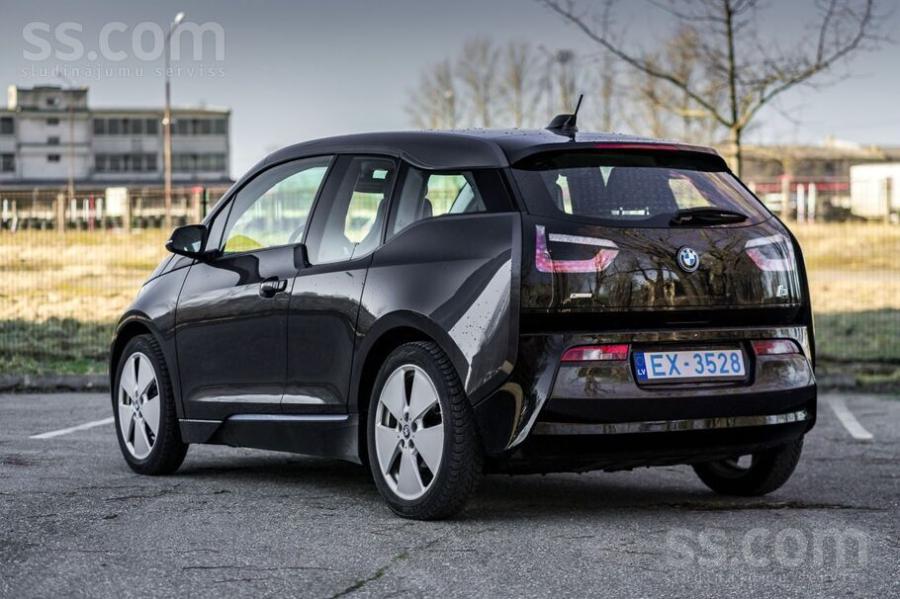 Black BMW I3 2015 in Riga, with an engine capacity of 0.00 L and mileage of 0 thousand km for 10200 €, photo 5 on AUTOMOTO.COM.LV