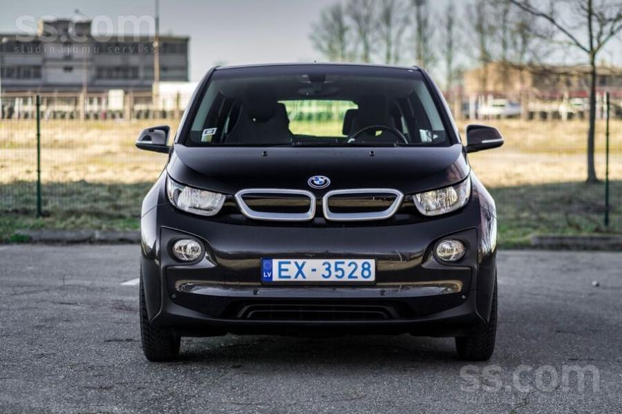 Black BMW I3 2015 in Riga, with an engine capacity of 0.00 L and mileage of 0 thousand km for 10200 €, photo 6 on AUTOMOTO.COM.LV