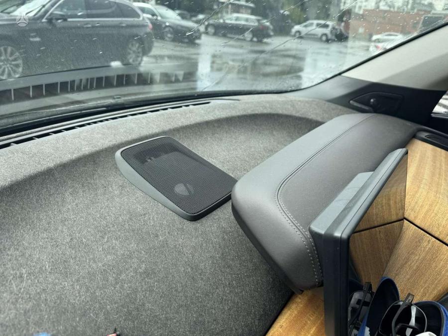 Melns BMW I3 2015 Viļņa, ar dzinēja tilpumu 0.70 L un nobraukumu 104 tūkst. km par 13500 €, foto 8 vietnē AUTOMOTO.COM.LV