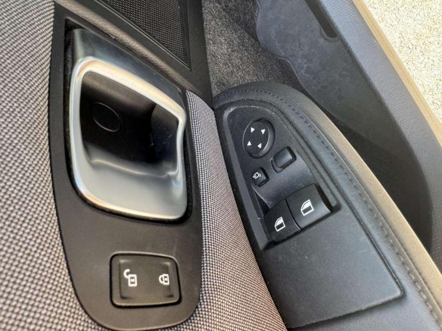 Melns BMW I3 2016 Klaipėda, ar dzinēja tilpumu 0.00 L un nobraukumu 83 tūkst. km par 9999 €, foto 18 vietnē AUTOMOTO.COM.LV