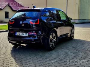 Black BMW I3 2017 in Jelgava, with an engine capacity of 0.00 L and mileage of 112 thousand km for 13000 €, photo 4 on AUTOMOTO.COM.LV
