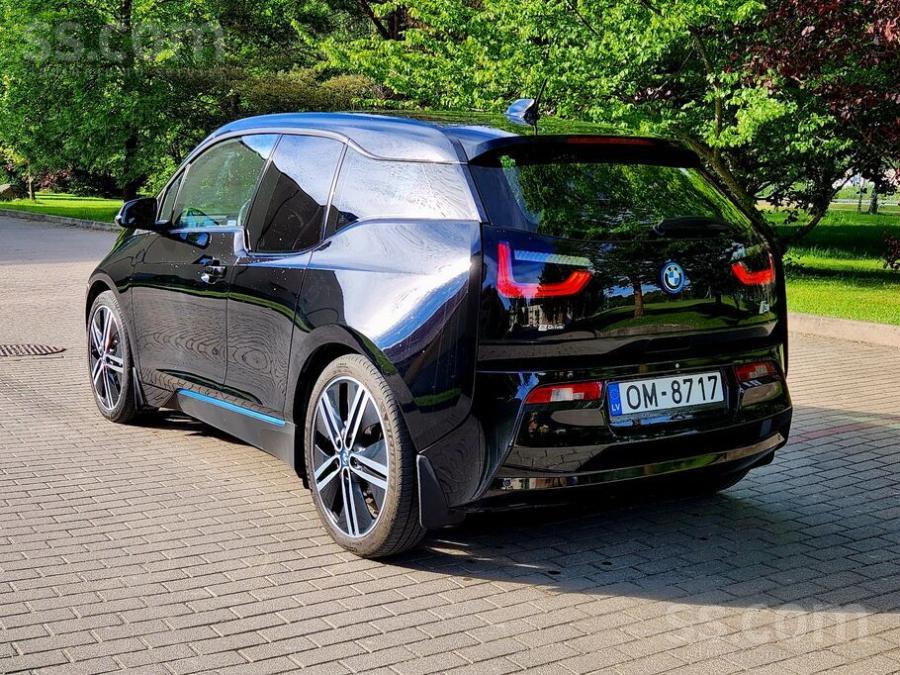 Black BMW I3 2017 in Jelgava, with an engine capacity of 0.00 L and mileage of 112 thousand km for 13000 €, photo 5 on AUTOMOTO.COM.LV