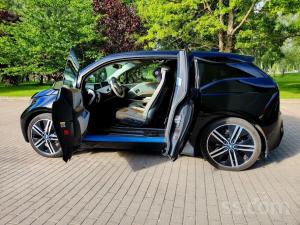 Black BMW I3 2017 in Jelgava, with an engine capacity of 0.00 L and mileage of 112 thousand km for 13000 €, photo 6 on AUTOMOTO.COM.LV