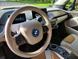 Black BMW I3 2017 in Jelgava, with an engine capacity of 0.00 L and mileage of 112 thousand km for 13000 €, photo 9 on AUTOMOTO.COM.LV