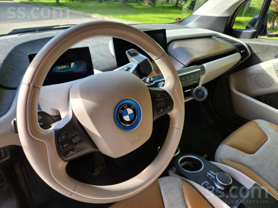 Black BMW I3 2017 in Jelgava, with an engine capacity of 0.00 L and mileage of 112 thousand km for 13000 €, photo 9 on AUTOMOTO.COM.LV