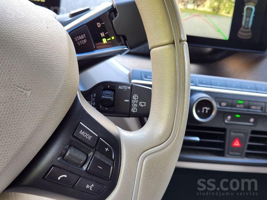 Black BMW I3 2017 in Jelgava, with an engine capacity of 0.00 L and mileage of 112 thousand km for 13000 €, photo 10 on AUTOMOTO.COM.LV