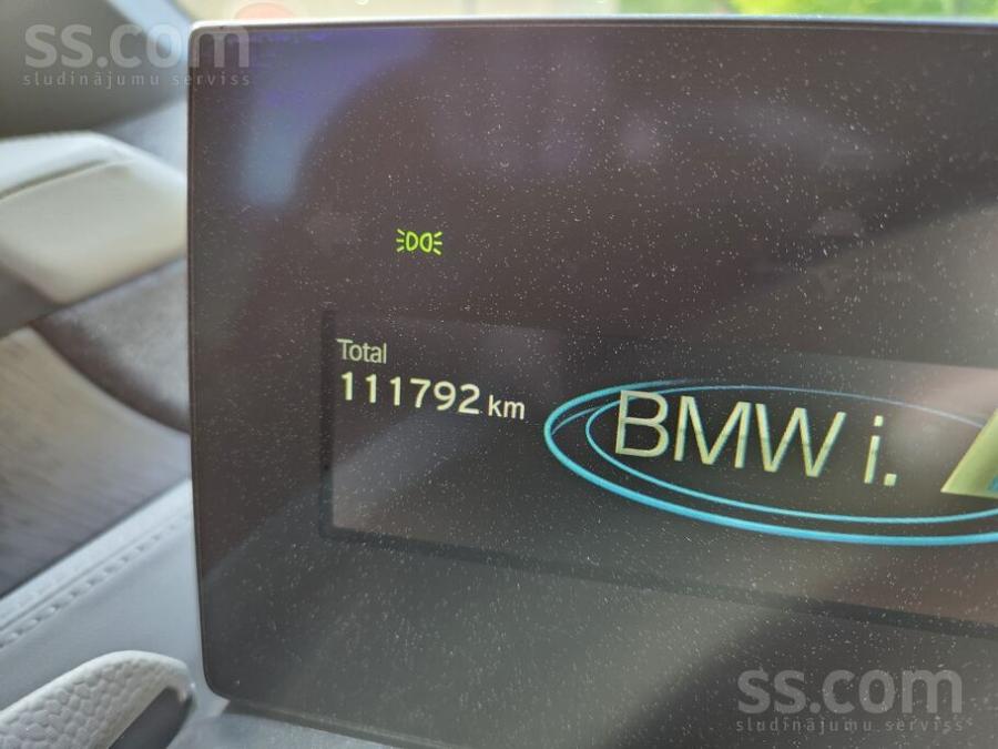 Black BMW I3 2017 in Jelgava, with an engine capacity of 0.00 L and mileage of 112 thousand km for 13000 €, photo 13 on AUTOMOTO.COM.LV
