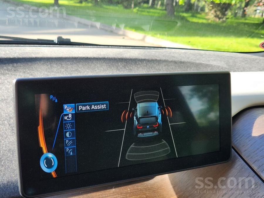 Black BMW I3 2017 in Jelgava, with an engine capacity of 0.00 L and mileage of 112 thousand km for 13000 €, photo 20 on AUTOMOTO.COM.LV