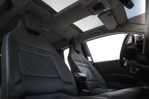 Melns BMW I3 2017 Jelgava, ar dzinēja tilpumu 0.00 L un nobraukumu 52 tūkst. km par 13900 €, foto 12 vietnē AUTOMOTO.COM.LV