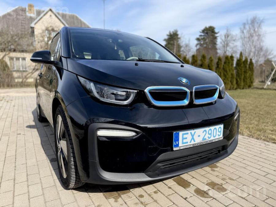 Melns BMW I3 2017 Rīga, ar dzinēja tilpumu 0.10 L un nobraukumu 79 tūkst. km par 13400 €, foto 1 vietnē AUTOMOTO.COM.LV