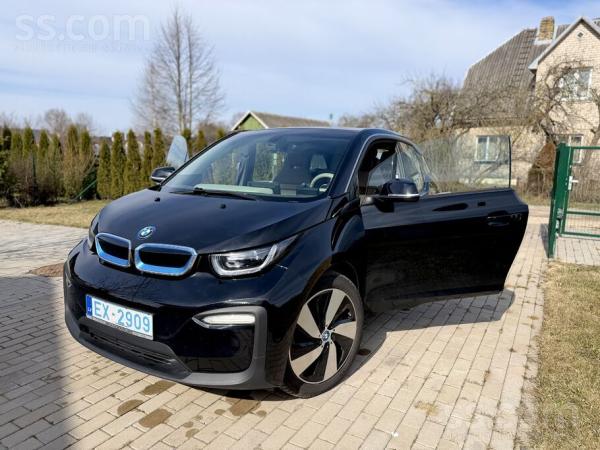 Black BMW I3 2017 in Riga, with an engine capacity of 0.10 L and mileage of 79 thousand km for 13400 €, photo 3 on AUTOMOTO.COM.LV