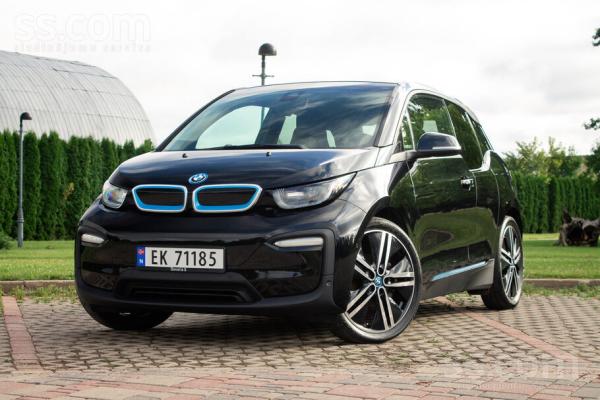 Melns BMW I3 2017 Jelgava, ar dzinēja tilpumu 0.00 L un nobraukumu 92 tūkst. km par 14100 €, foto 3 vietnē AUTOMOTO.COM.LV