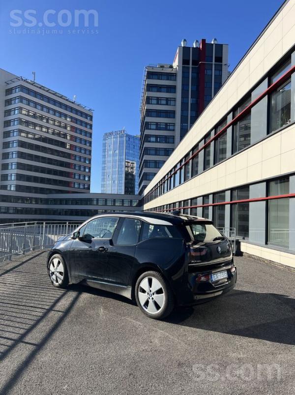 Melns BMW I3 2018 Rīga, ar dzinēja tilpumu 0.00 L un nobraukumu 81 tūkst. km par 13500 €, foto 2 vietnē AUTOMOTO.COM.LV