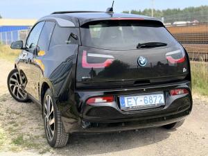 Black BMW I3 2018 in Riga, with an engine capacity of 0.00 L and mileage of 98 thousand km for 13995 €, photo 3 on AUTOMOTO.COM.LV