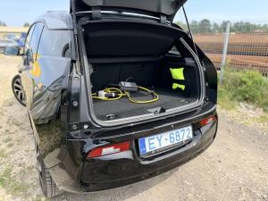 Black BMW I3 2018 in Riga, with an engine capacity of 0.00 L and mileage of 98 thousand km for 13995 €, photo 7 on AUTOMOTO.COM.LV