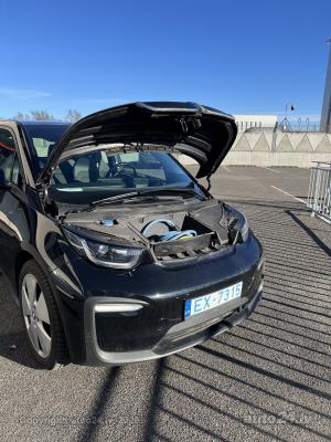Black BMW I3 2018 in Riga, with an engine capacity of 0.00 L and mileage of 84 thousand km for 12900 €, photo 4 on AUTOMOTO.COM.LV