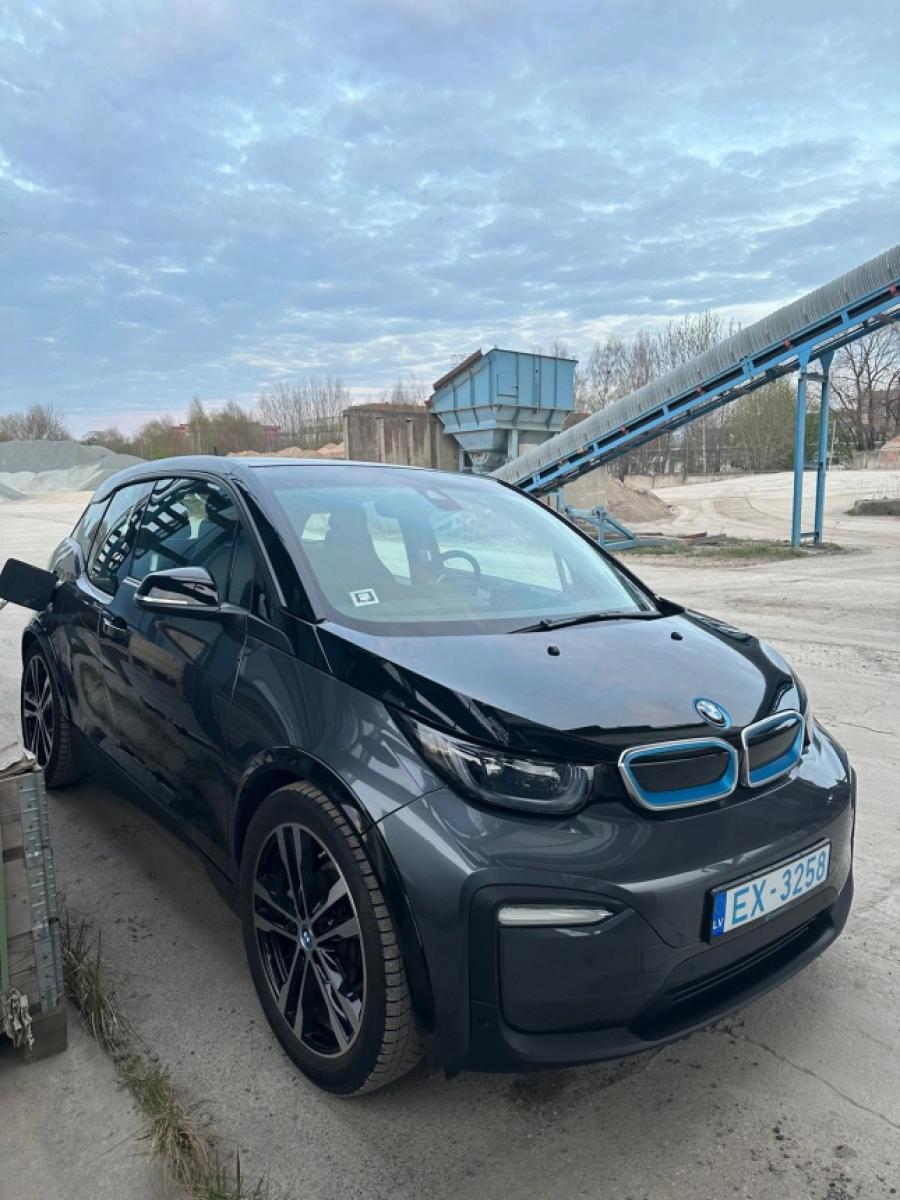 Melns BMW I3 2019 Rīga, ar dzinēja tilpumu 0.00 L un nobraukumu 75 tūkst. km par 17000 €, foto 3 vietnē AUTOMOTO.COM.LV