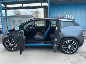 Melns BMW I3 2019 Rīga, ar dzinēja tilpumu 0.00 L un nobraukumu 75 tūkst. km par 17000 €, foto 5 vietnē AUTOMOTO.COM.LV