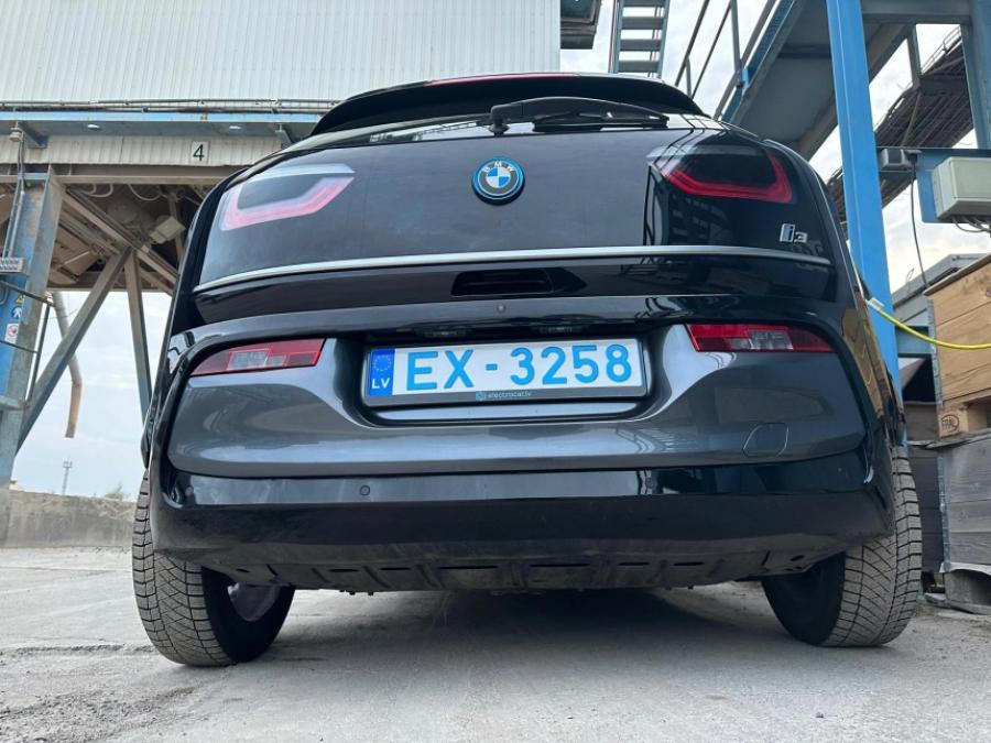 Melns BMW I3 2019 Rīga, ar dzinēja tilpumu 0.00 L un nobraukumu 75 tūkst. km par 17000 €, foto 10 vietnē AUTOMOTO.COM.LV