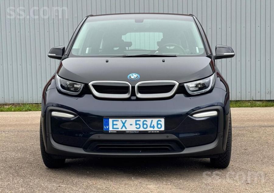 Black BMW I3 2019 in Riga, with an engine capacity of 0.00 L and mileage of 76 thousand km for 17590 €, photo 3 on AUTOMOTO.COM.LV