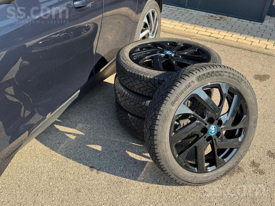 Black BMW I3 2019 in Riga, with an engine capacity of 0.00 L and mileage of 76 thousand km for 17590 €, photo 9 on AUTOMOTO.COM.LV