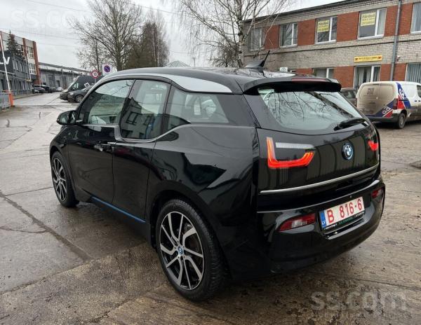 Melns BMW I3 2020 Rīga, ar dzinēja tilpumu 0.00 L un nobraukumu 34 tūkst. km par 17550 €, foto 2 vietnē AUTOMOTO.COM.LV