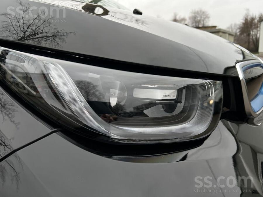 Black BMW I3 2020 in Riga, with an engine capacity of 0.00 L and mileage of 34 thousand km for 17750 €, photo 21 on AUTOMOTO.COM.LV