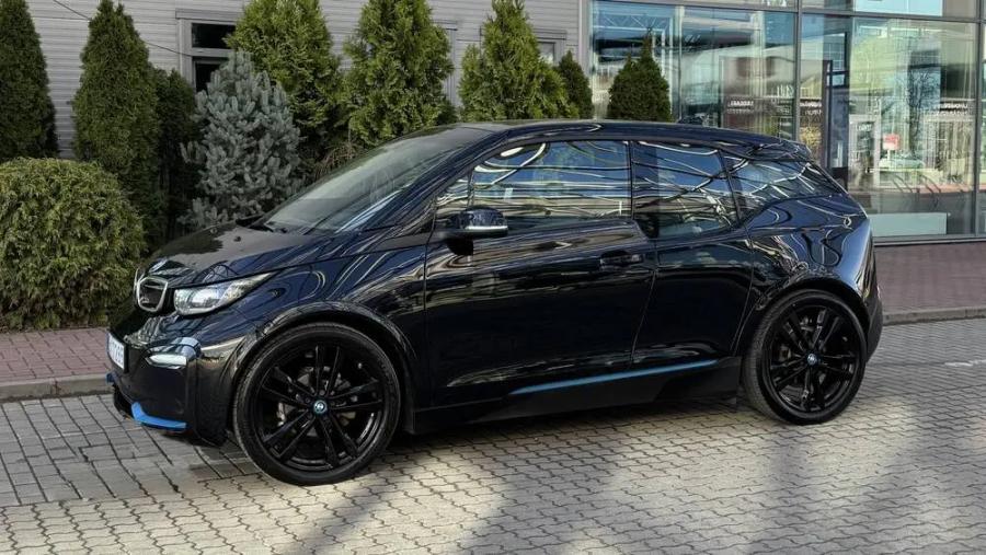 Melns BMW I3 2020 Rīga, ar dzinēja tilpumu 0.00 L un nobraukumu 40 tūkst. km par 18400 €, foto 4 vietnē AUTOMOTO.COM.LV