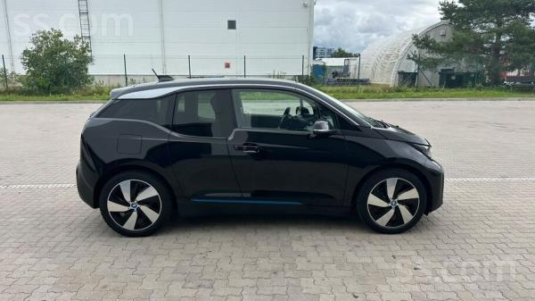 Black BMW I3 2020 in Riga, with an engine capacity of 0.00 L and mileage of 64 thousand km for 16950 €, photo 2 on AUTOMOTO.COM.LV