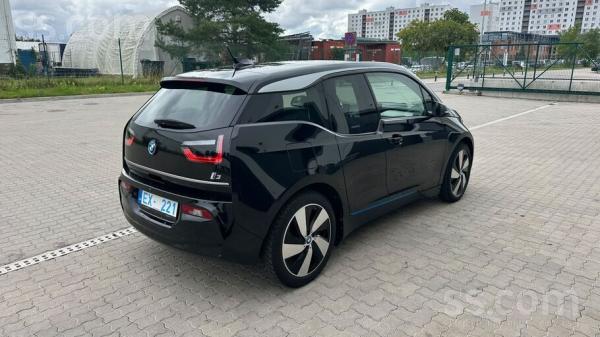 Black BMW I3 2020 in Riga, with an engine capacity of 0.00 L and mileage of 64 thousand km for 16950 €, photo 3 on AUTOMOTO.COM.LV