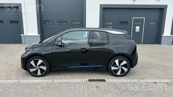 Black BMW I3 2020 in Riga, with an engine capacity of 0.00 L and mileage of 64 thousand km for 16950 €, photo 6 on AUTOMOTO.COM.LV