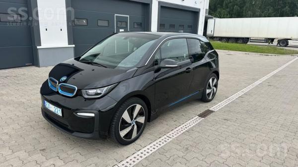 Black BMW I3 2020 in Riga, with an engine capacity of 0.00 L and mileage of 64 thousand km for 16950 €, photo 7 on AUTOMOTO.COM.LV