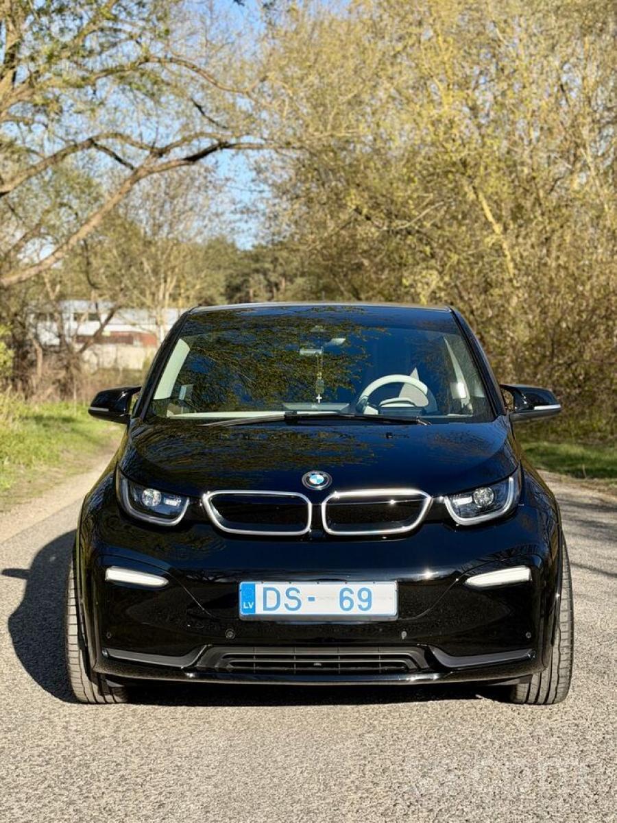 Black BMW I3 2021 in Riga, with an engine capacity of 0.00 L and mileage of 100 thousand km for 16000 €, photo 6 on AUTOMOTO.COM.LV