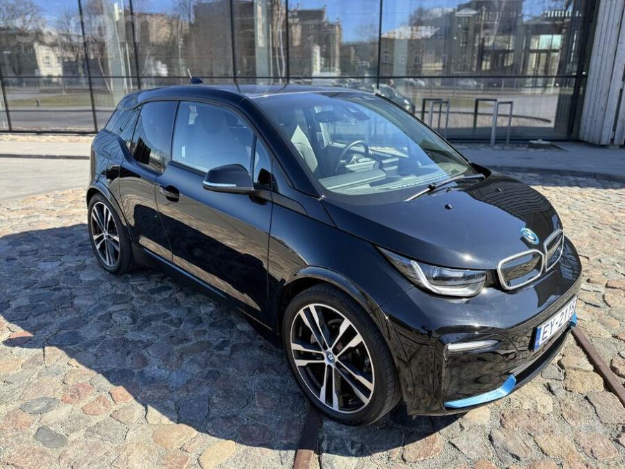 Melns BMW I3 2022 Rīga, ar dzinēja tilpumu 0.00 L un nobraukumu 21 tūkst. km par 19800 €, foto 1 vietnē AUTOMOTO.COM.LV