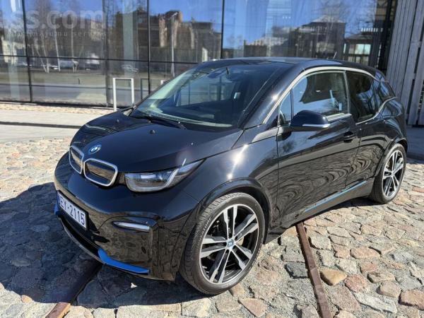 Black BMW I3 2022 in Riga, with an engine capacity of 0.00 L and mileage of 21 thousand km for 19800 €, photo 2 on AUTOMOTO.COM.LV
