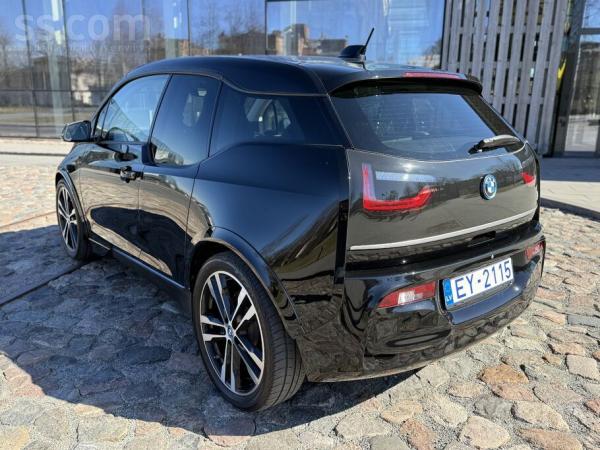 Black BMW I3 2022 in Riga, with an engine capacity of 0.00 L and mileage of 21 thousand km for 19800 €, photo 5 on AUTOMOTO.COM.LV